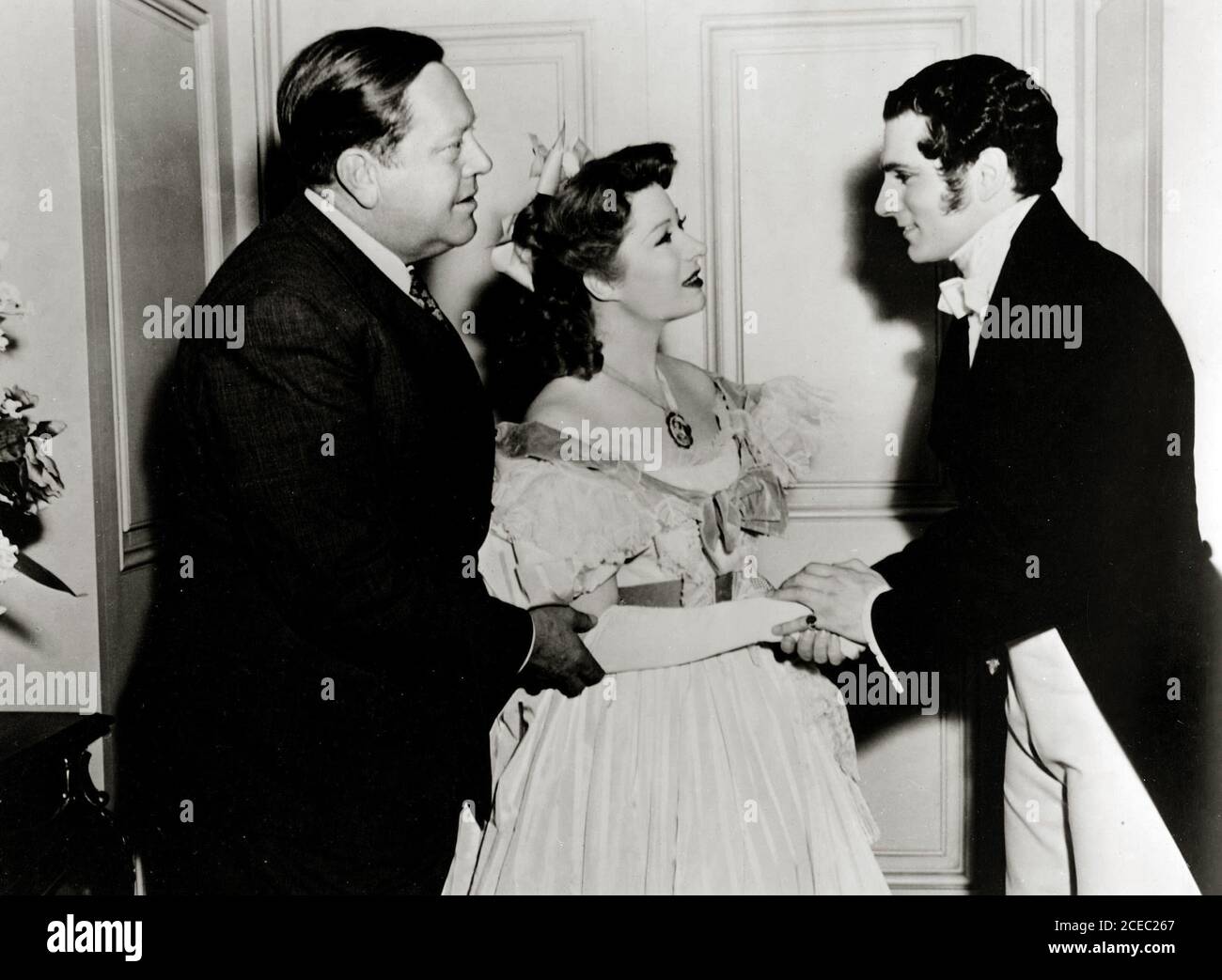 Director Robert Z. Leonard, Greer Garson, Laurence Olivier on the set ...
