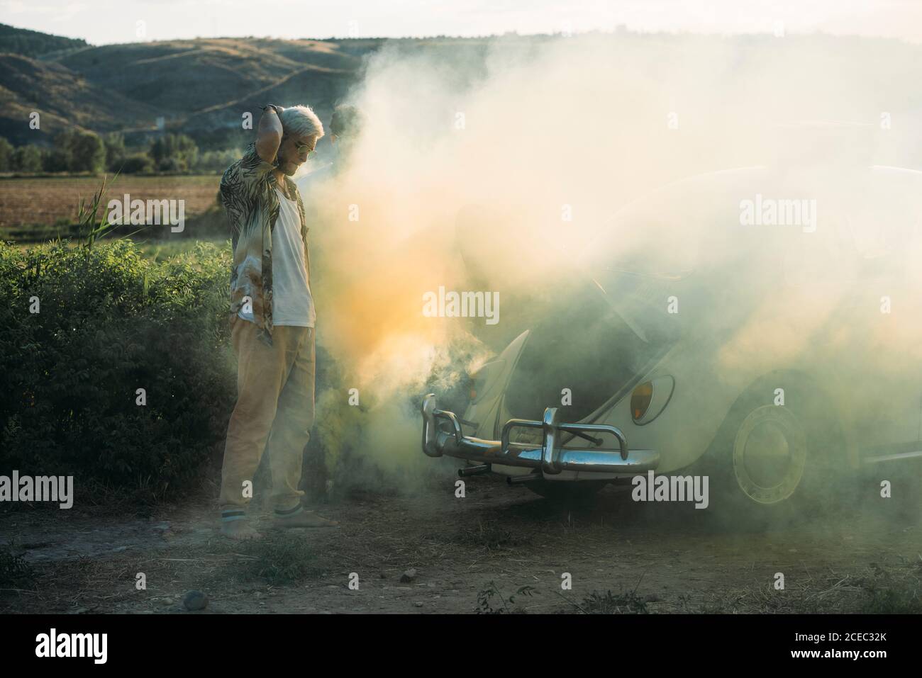 Frustrated men hi-res stock photography and images - Alamy