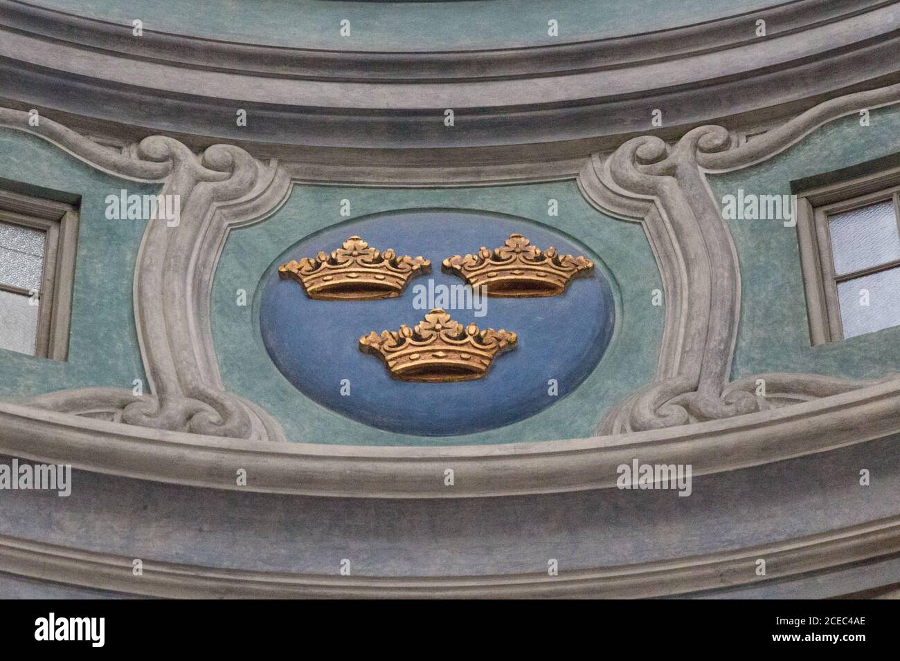 Swedish royal coat of arms hi-res stock photography and images - Alamy