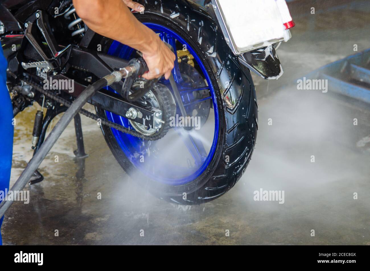 Gun washing hi-res stock photography and images - Alamy