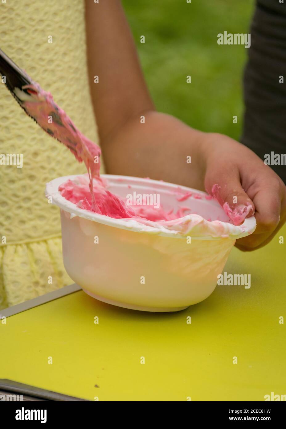 bowl with a colorful slime, making a slime at a birthday party ...