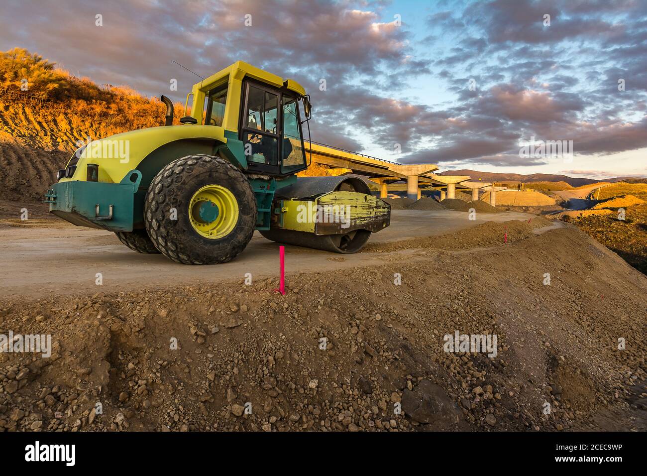 Steamroller asphalt hi-res stock photography and images - Alamy