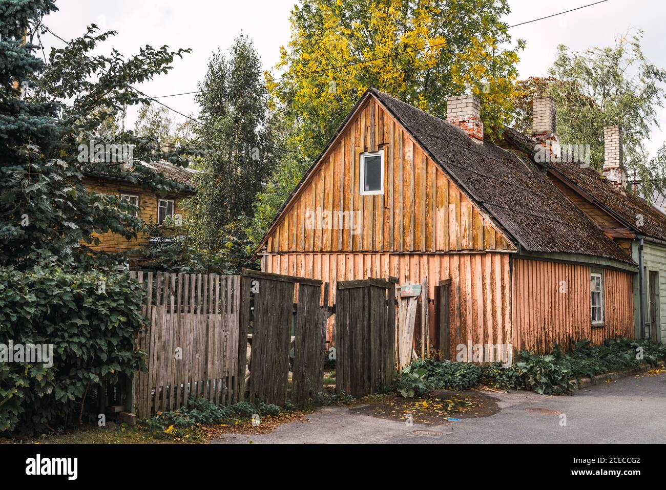 Rustic wooden shack construction rural hi-res stock photography and ...