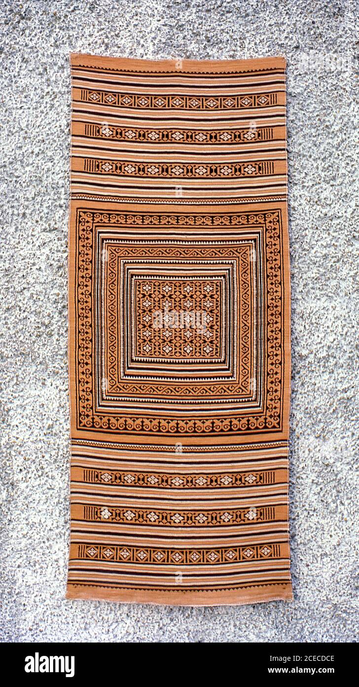 Kunaa weaving is an exclusively female occupation. The women of Gadu ...