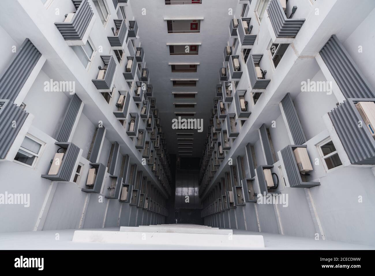 Dull walls hi-res stock photography and images - Alamy