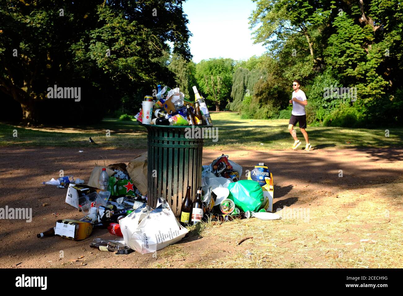 full public garbage bin Stock Photo - Alamy