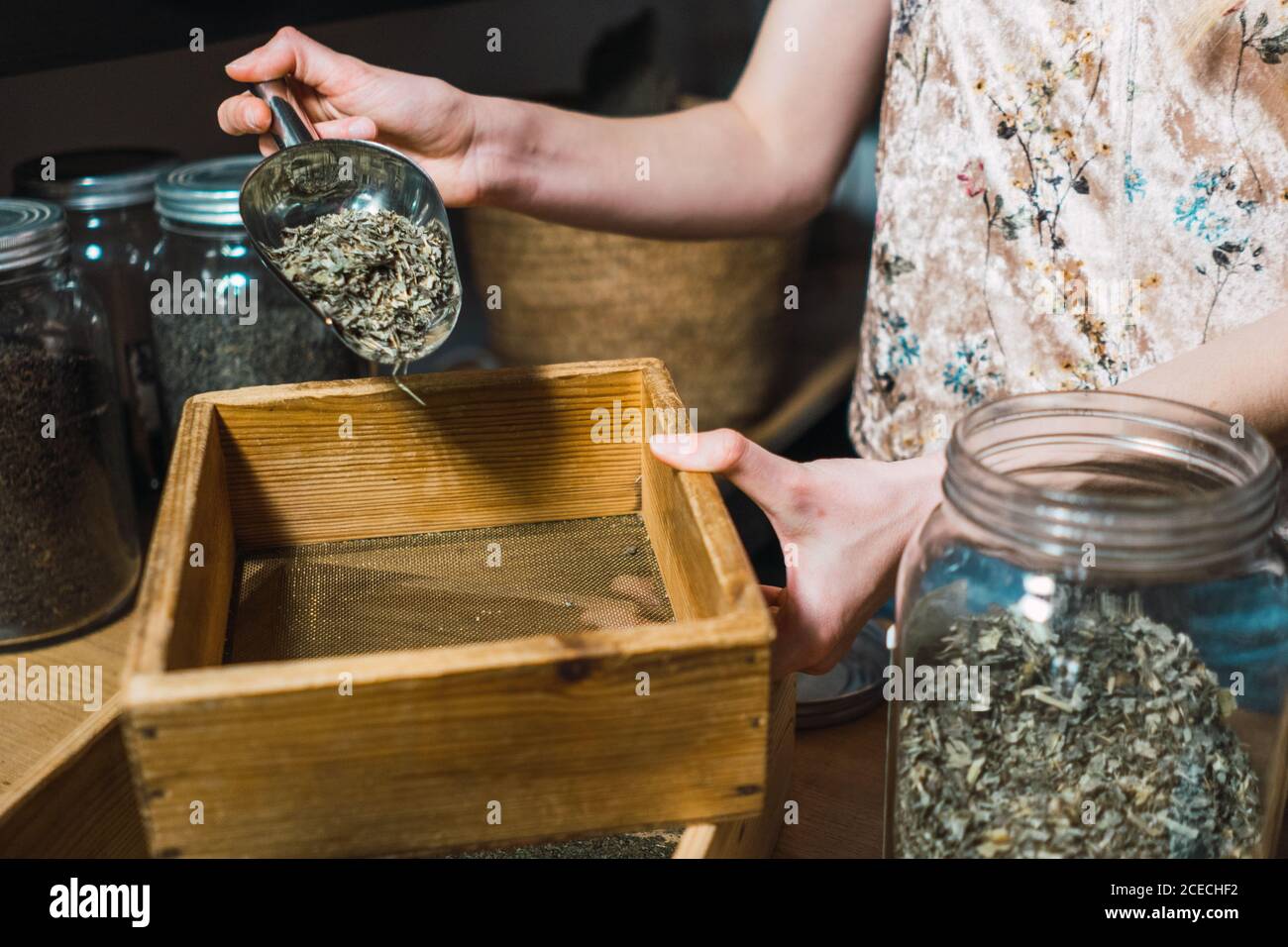 Throwing box hi-res stock photography and images - Alamy