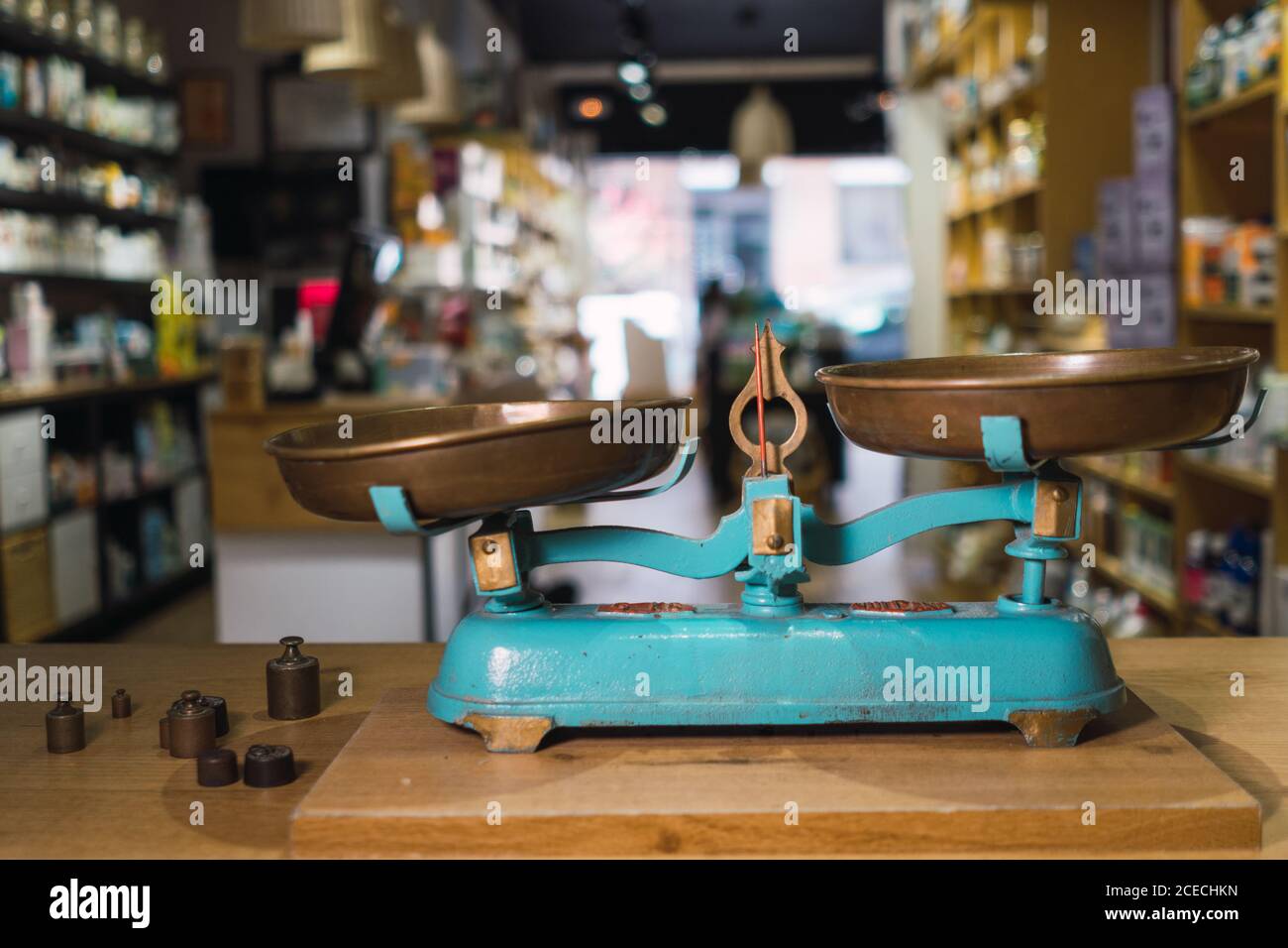 Weight pieces and pair of scales Stock Photo - Alamy