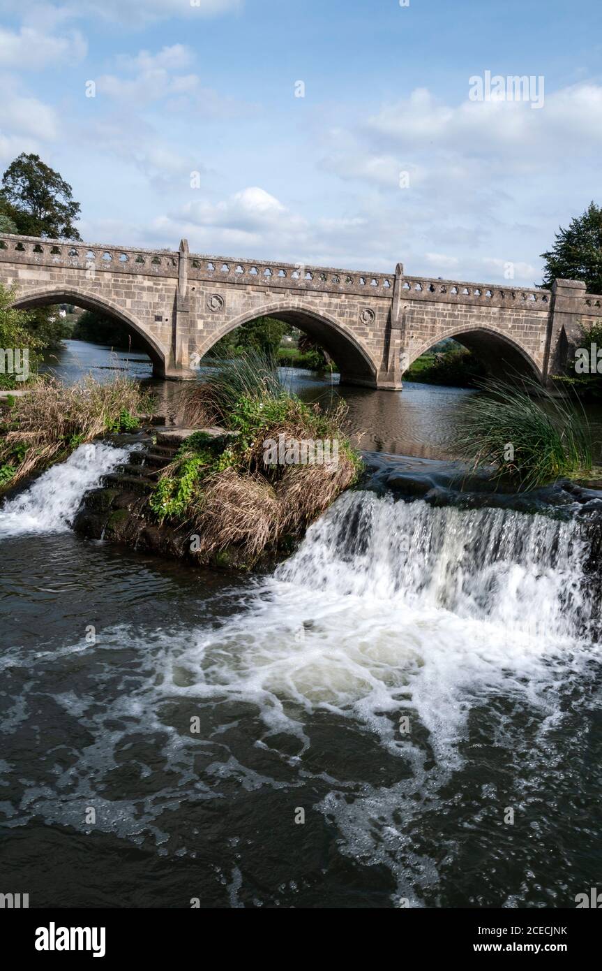 Small weir hi-res stock photography and images - Alamy