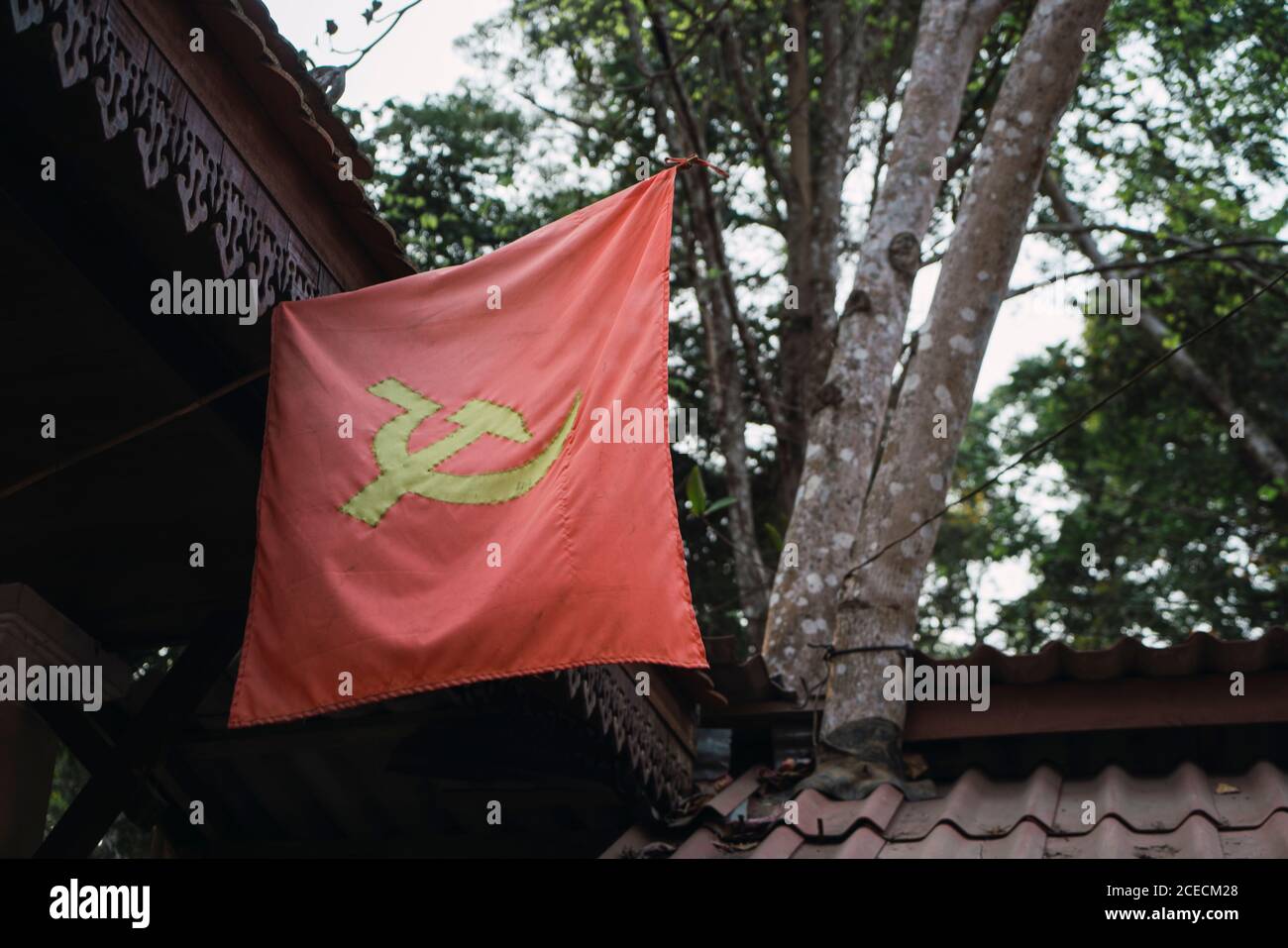 Hammer and sickle flag hi-res stock photography and images - Alamy