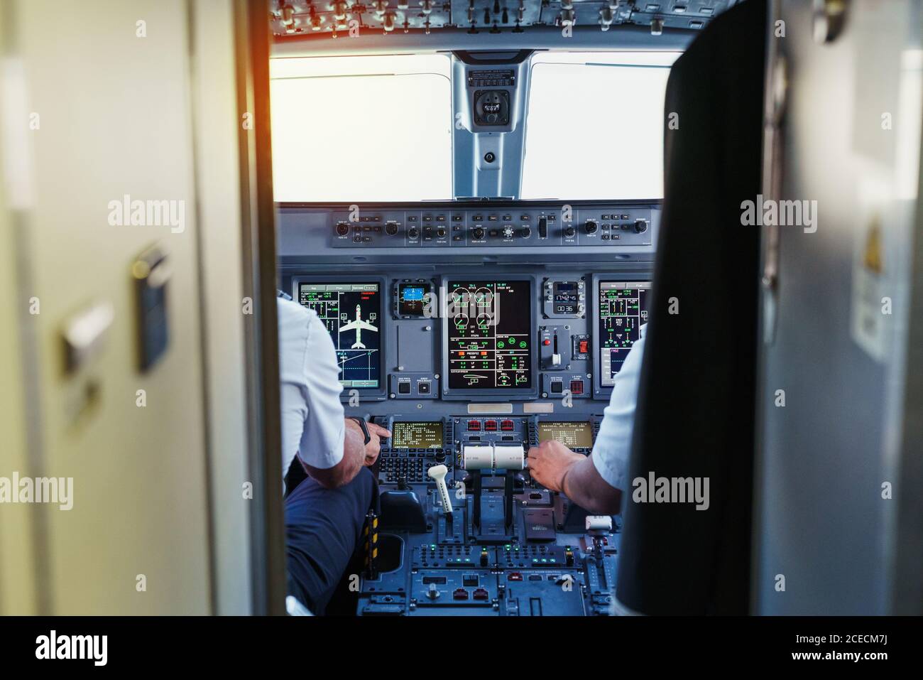 Cockpit displays hi-res stock photography and images - Alamy