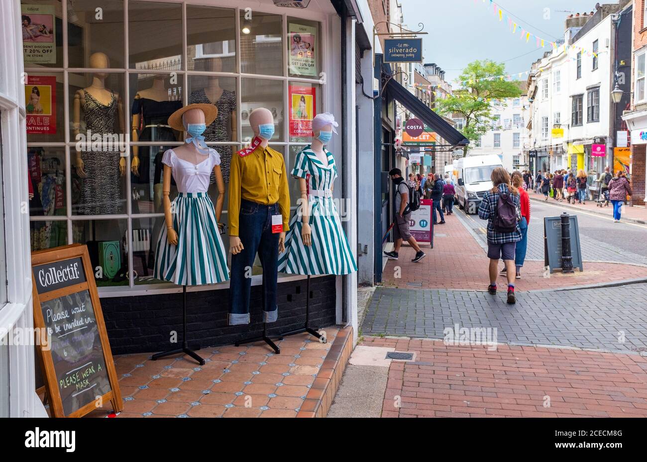 Shop dummies hi-res stock photography and images - Alamy