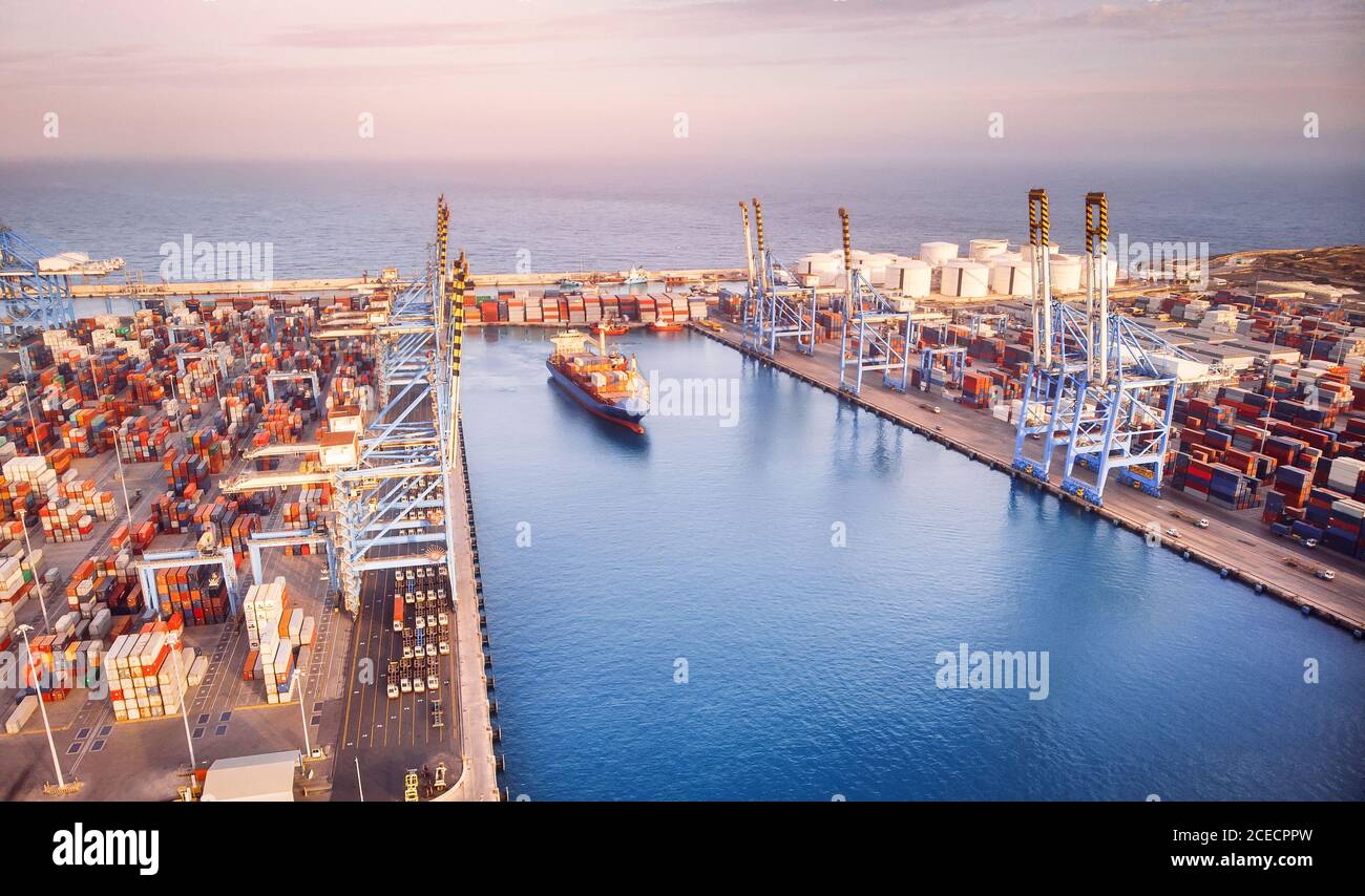 Container ship leaving port hi-res stock photography and images - Alamy