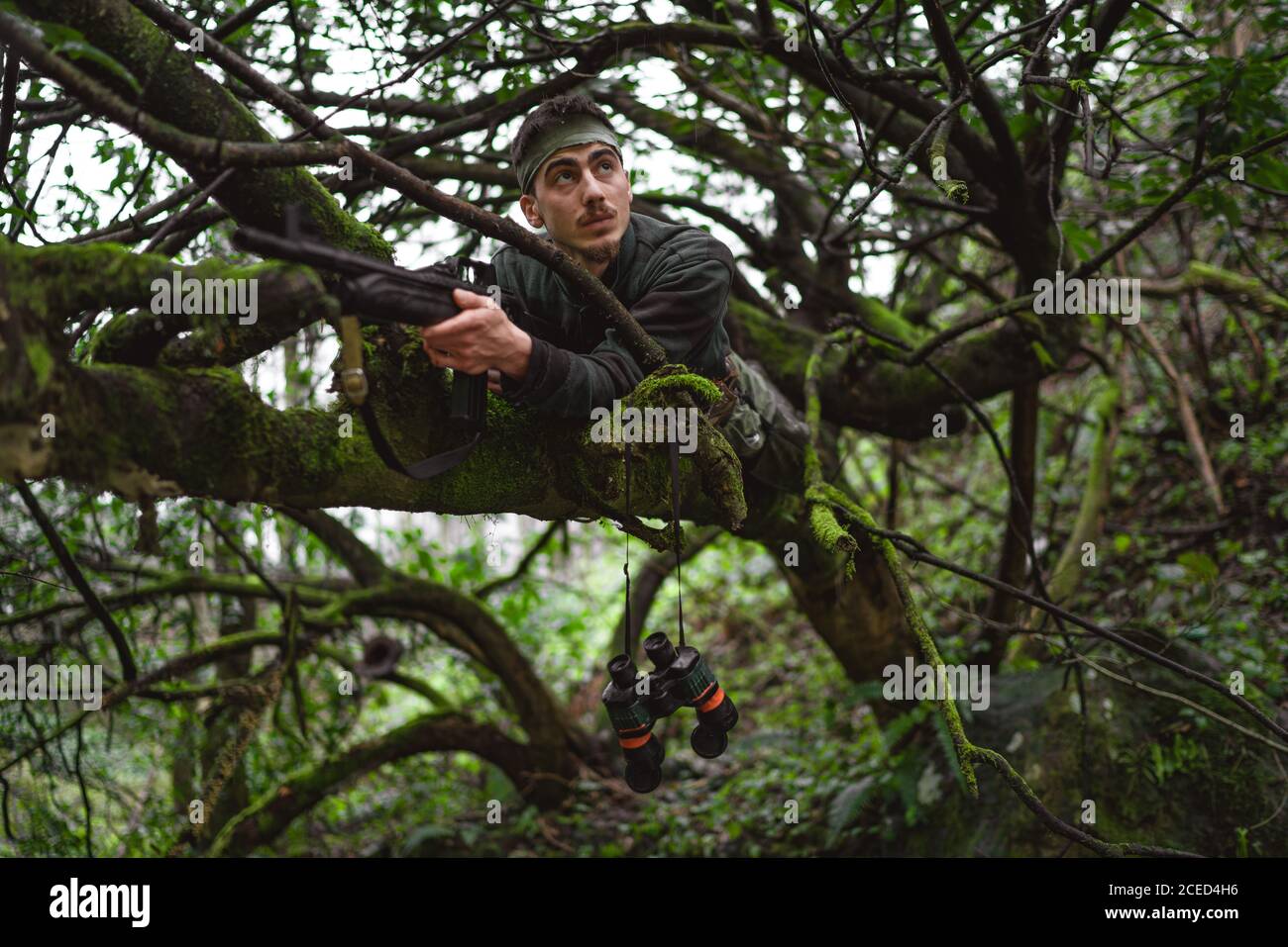 Soldier sighting hi-res stock photography and images - Alamy