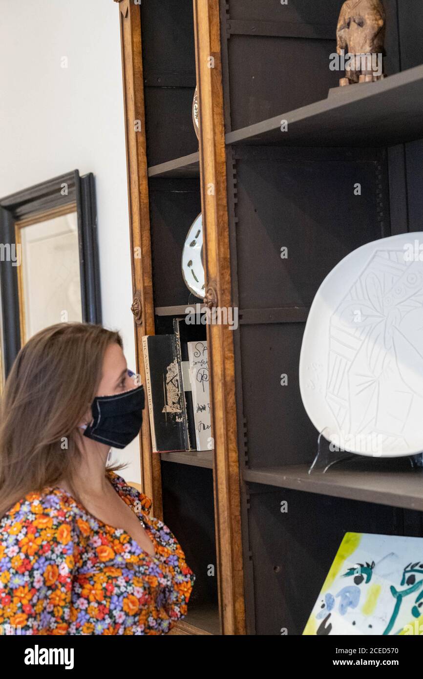 Ceramics by picasso hi-res stock photography and images - Alamy