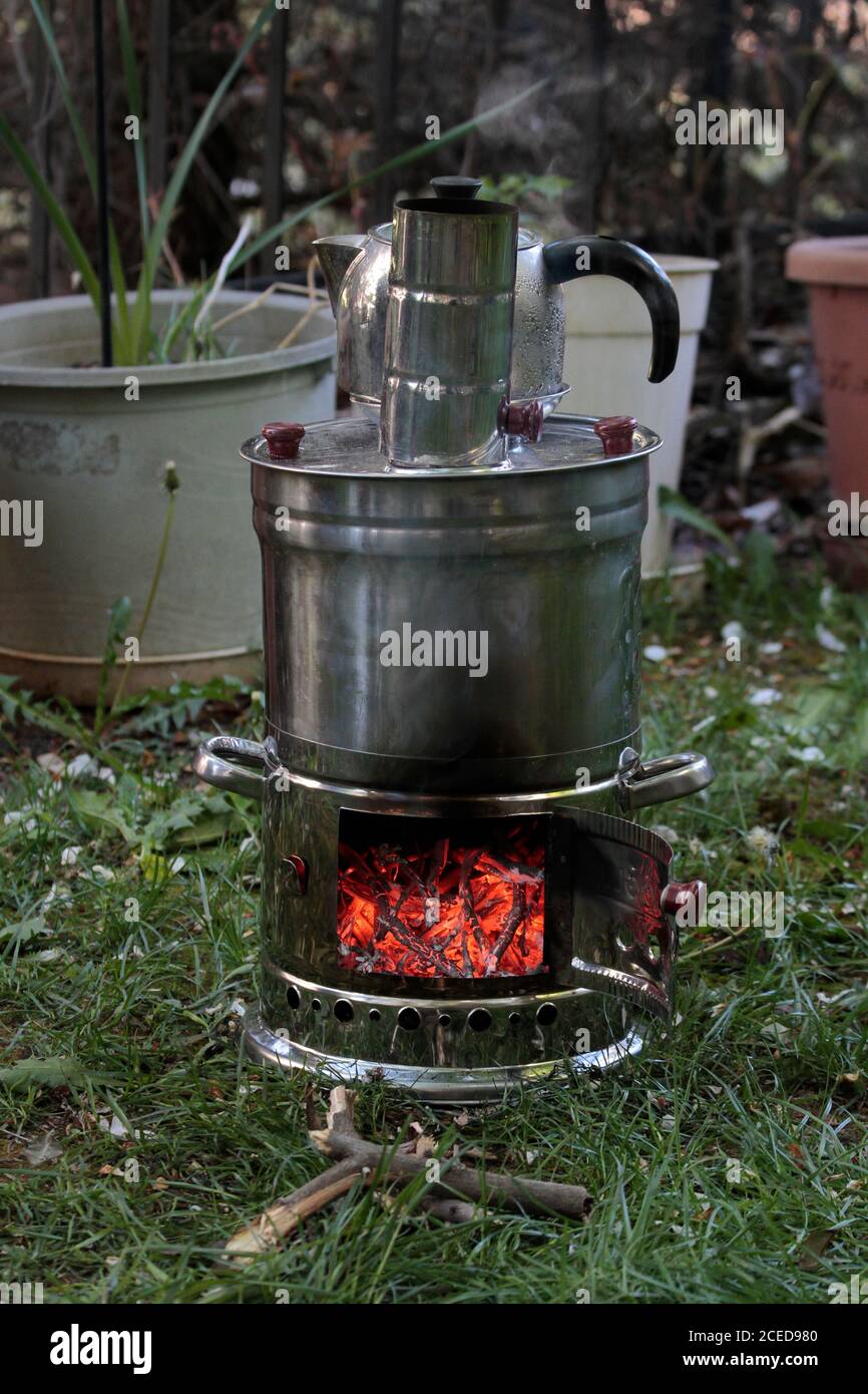 Fire samovar hi-res stock photography and images - Alamy