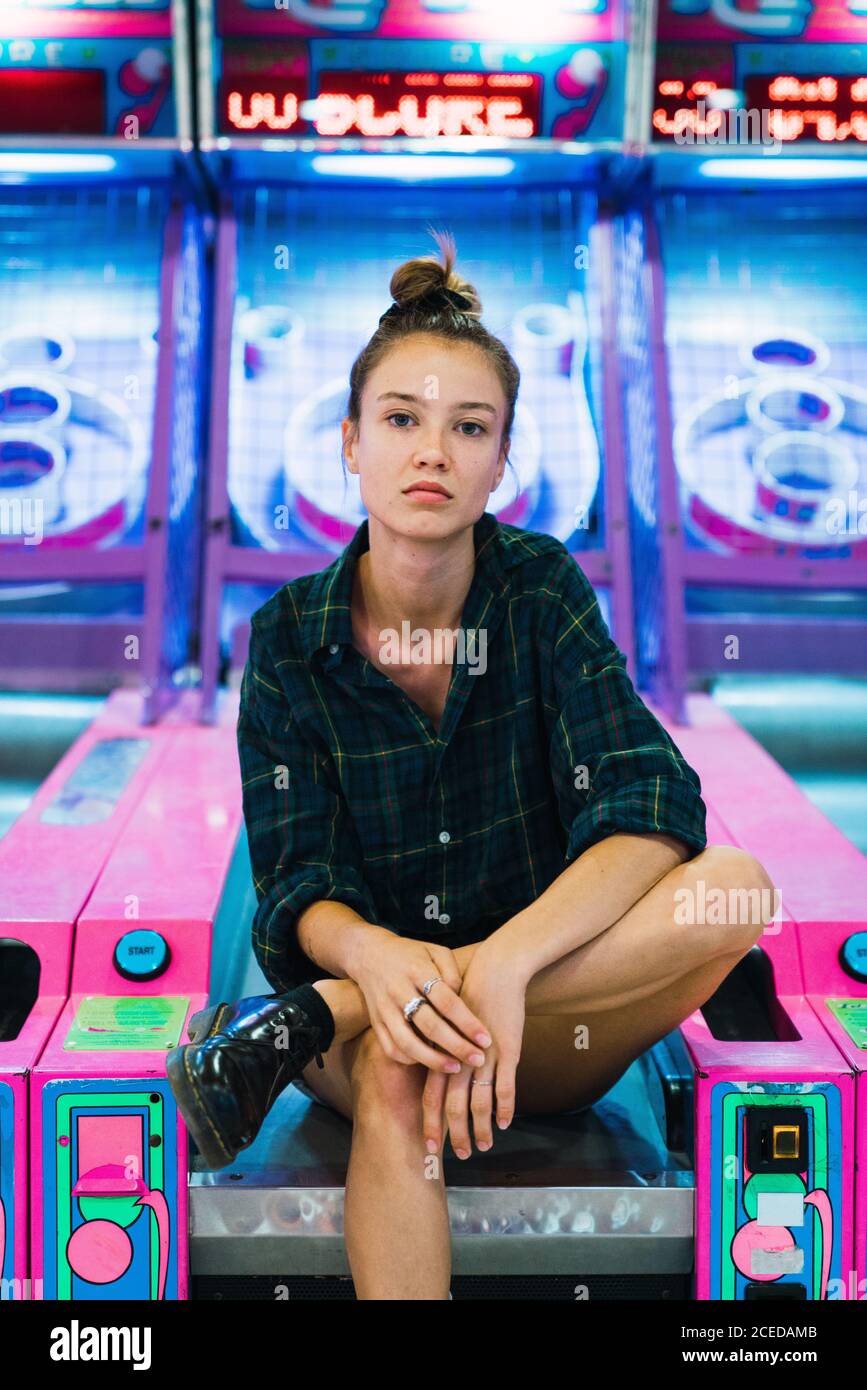 Arcade machines hi-res stock photography and images - Alamy