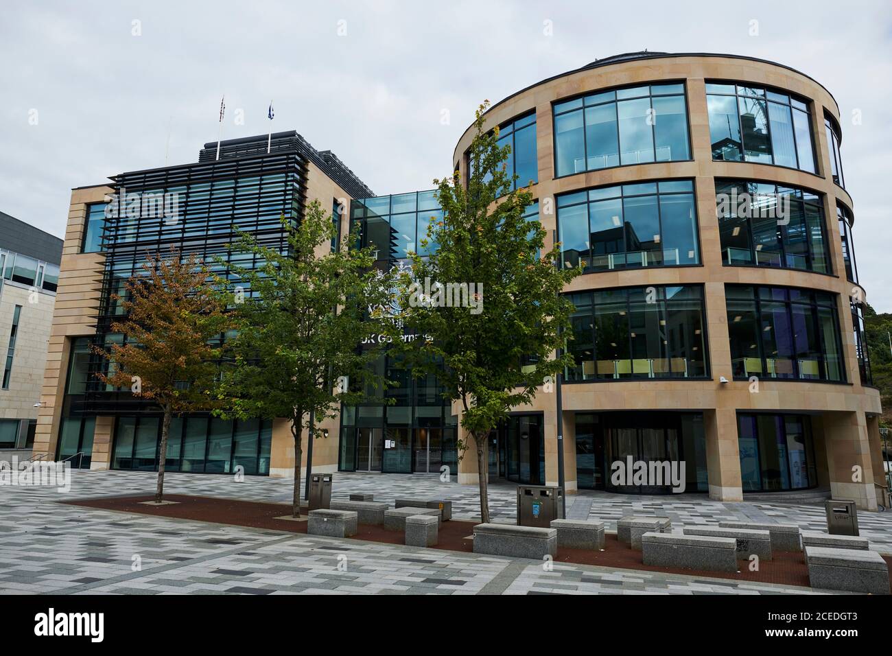 Queen Elizabeth House High Resolution Stock Photography and Images - Alamy