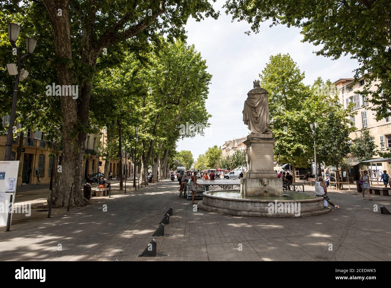 Place du cours hi-res stock photography and images - Alamy