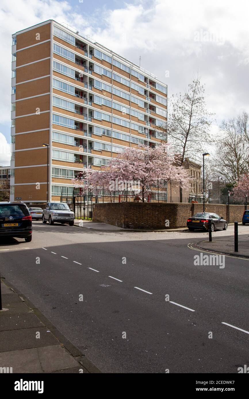 Pioneering mid-twentieth century architecture of Churchill Gardens ...