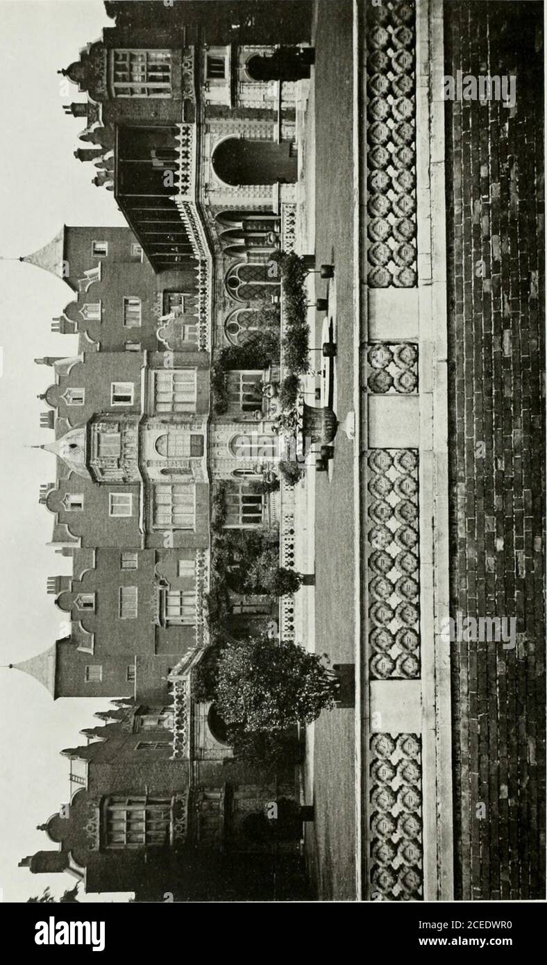 . The royal palaces, historic castles and stately homes of Great ...
