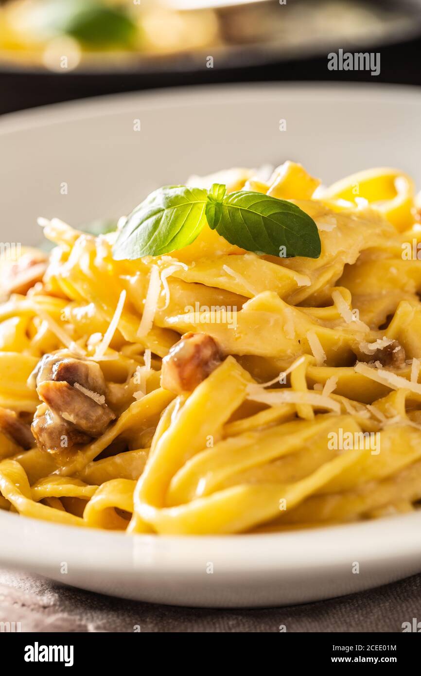 Noodles pasta tagliatelli hi-res stock photography and images - Alamy