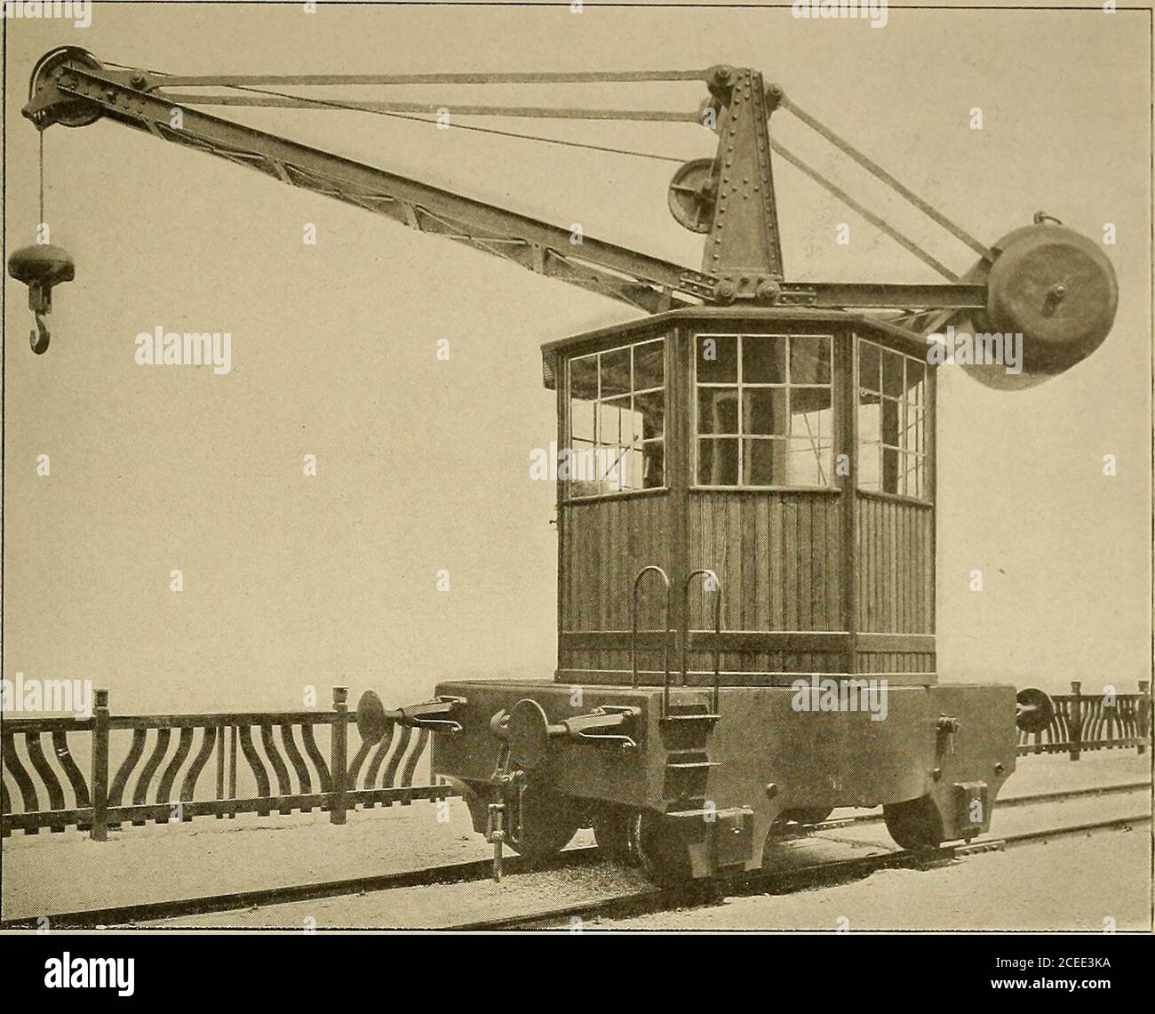 . Cassier's magazine. FIG. 14.—A 5-TON ELECTRIC REVOLVING CRANE BUILT ...