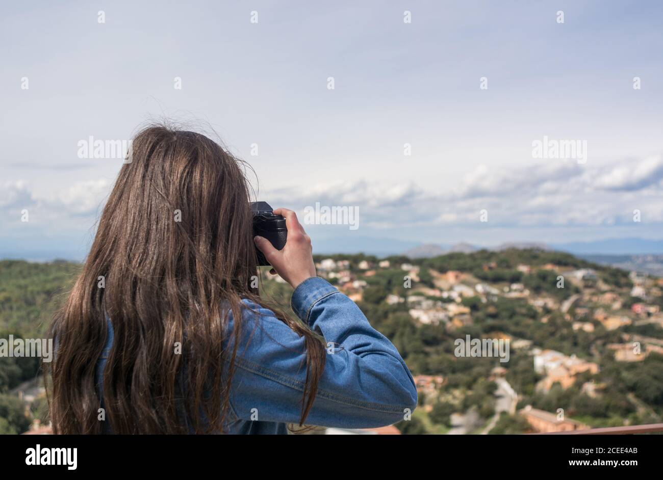 Back view unrecognizable woman camera hi-res stock photography and ...