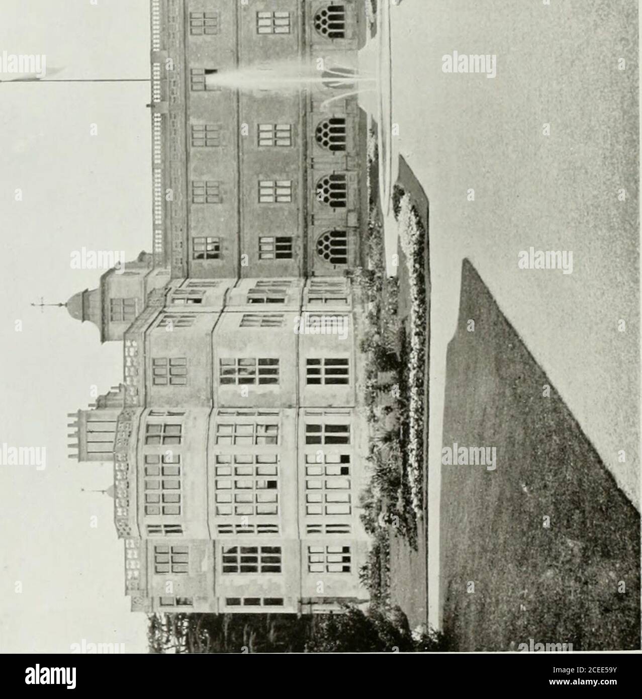 . The royal palaces, historic castles and stately homes of Great ...