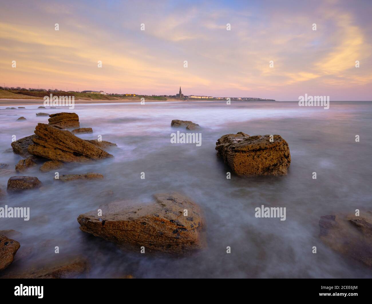 England, Tyne and Wear, Tynemouth. Looking north from Sharpness Point ...