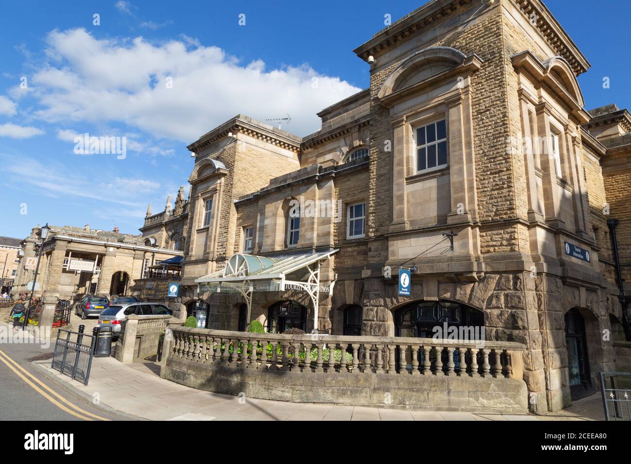 Harrogate town centre hi-res stock photography and images - Alamy