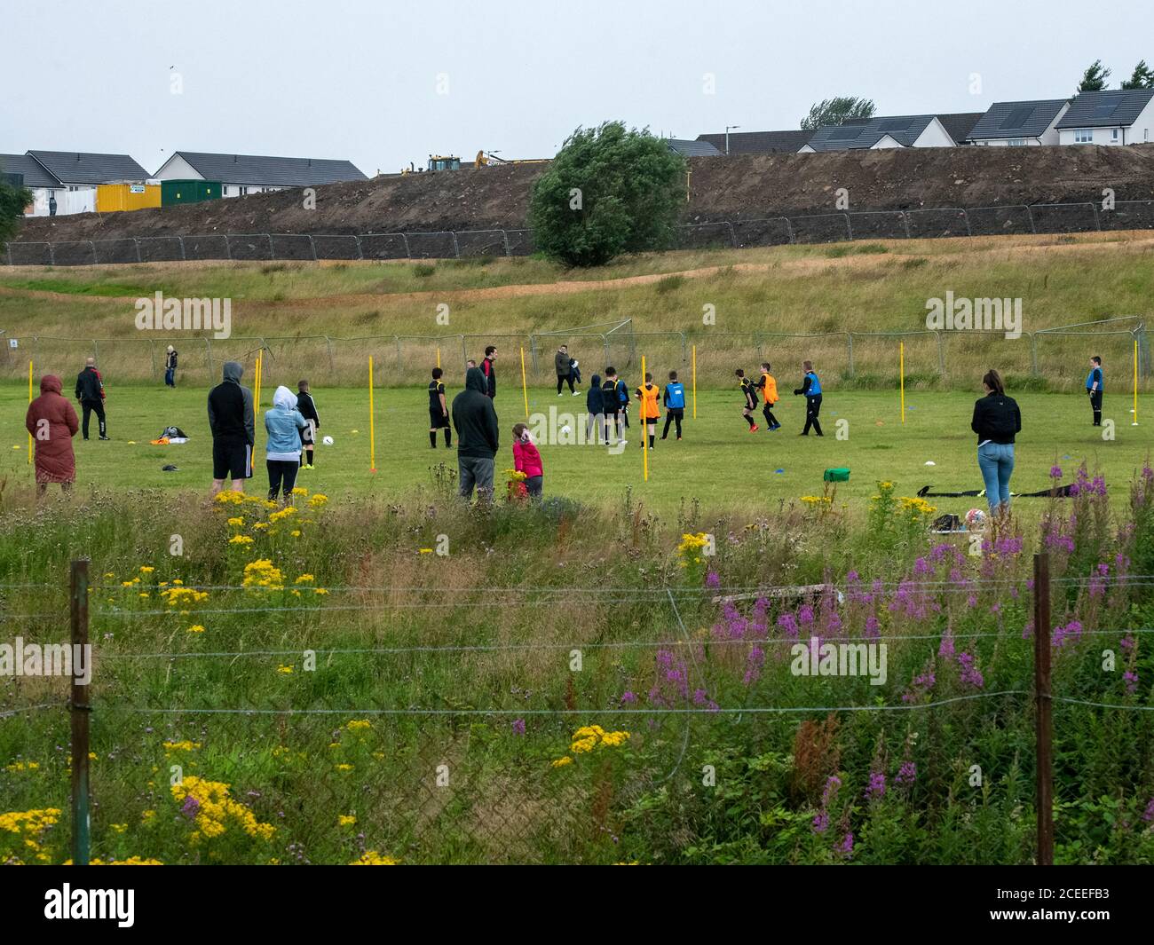 Parents watching football uk hi-res stock photography and images - Alamy