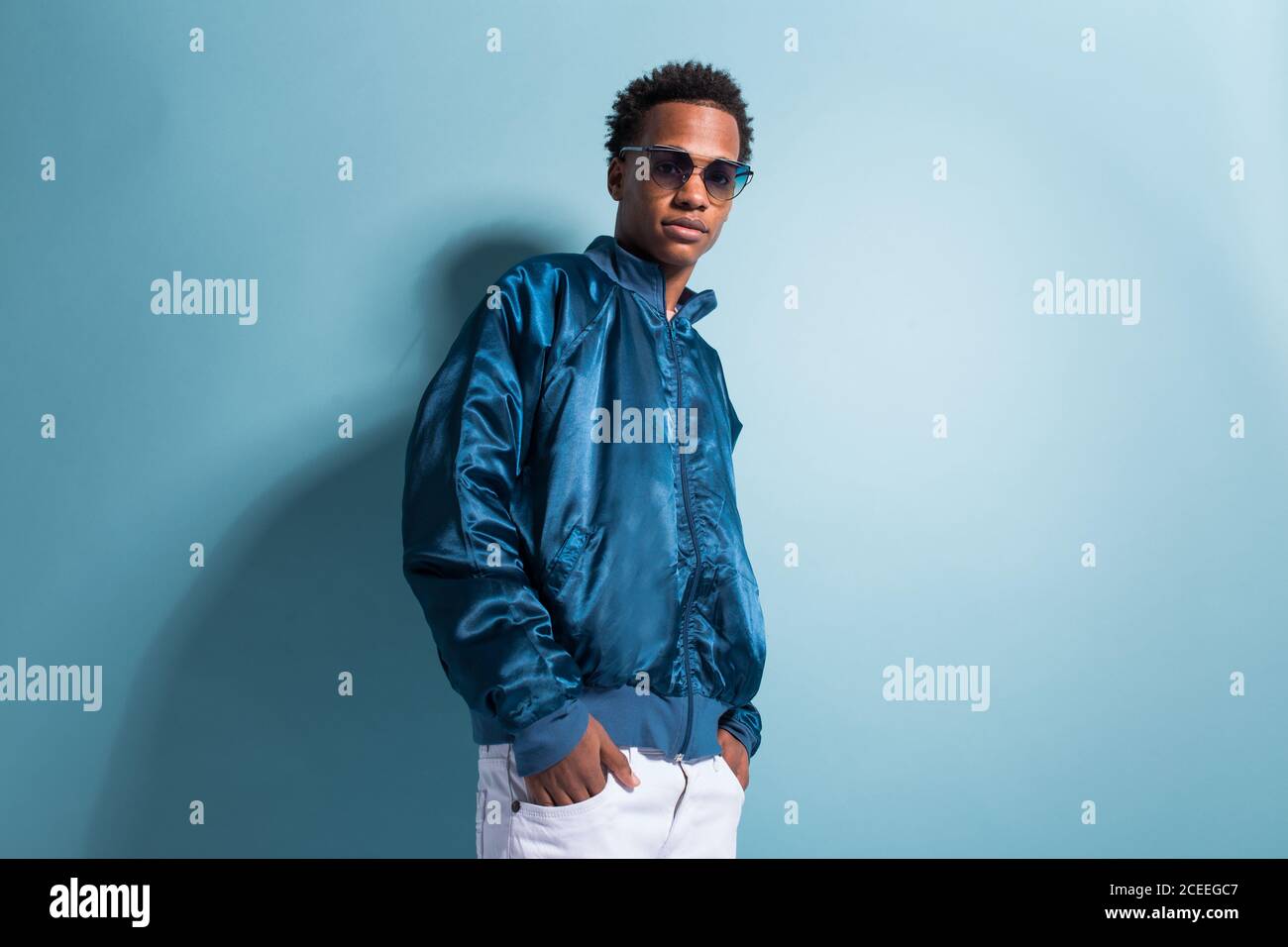 Blue outfit hi-res stock photography and images - Alamy
