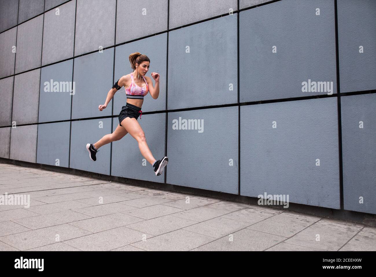 Jogging on street hi-res stock photography and images - Alamy