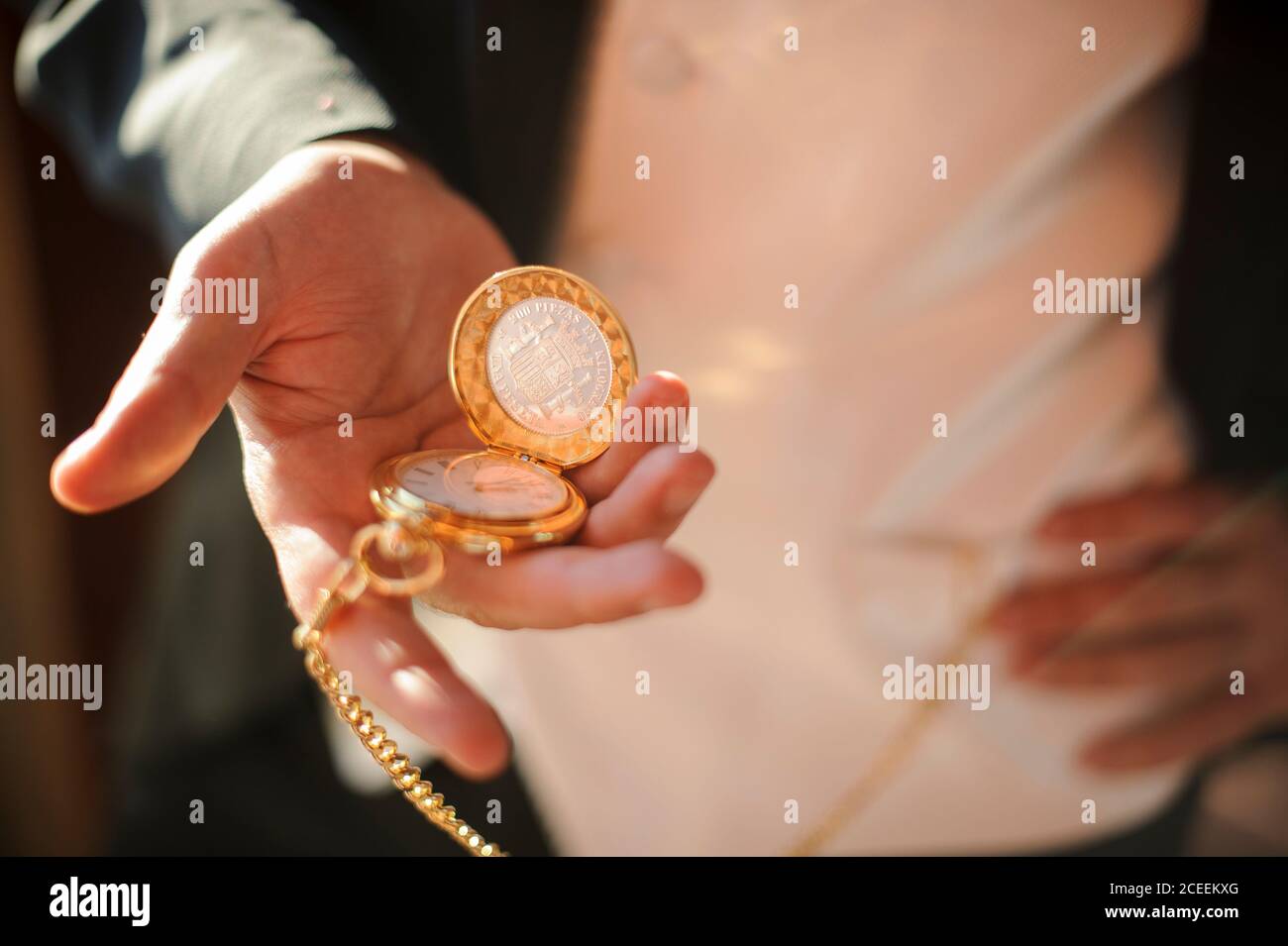 Man watching clock hi-res stock photography and images - Alamy