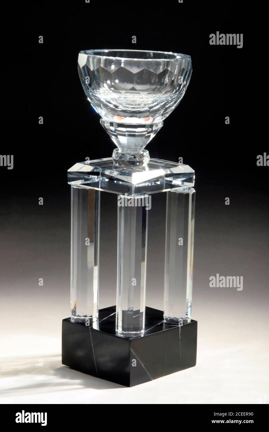 Transparent blank glass trophy award Stock Photo - Alamy