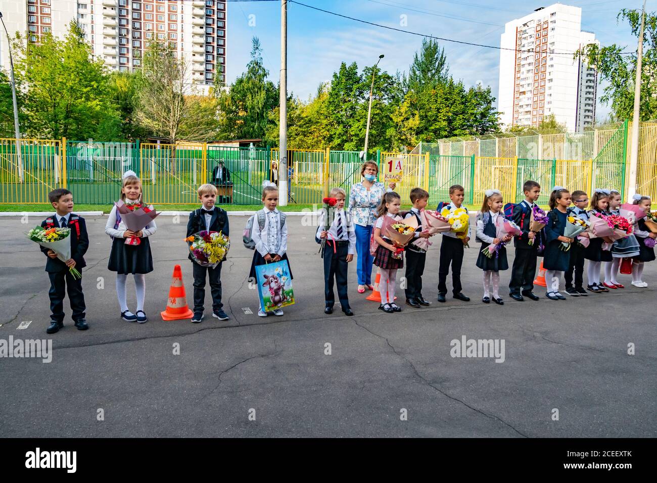 September 1, 2020. - Russia, Moscow. - School students attend a ...