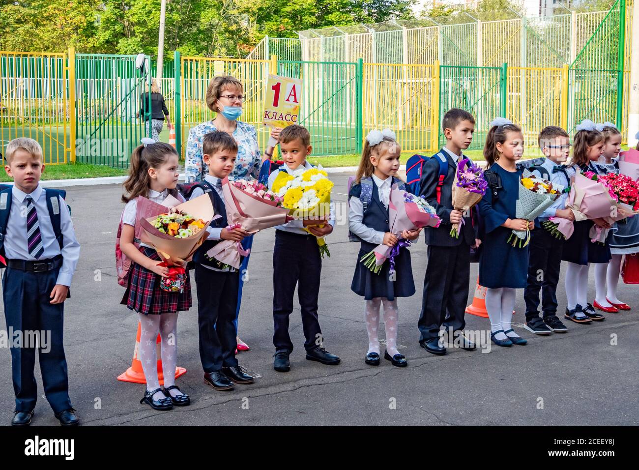 September 1, 2020. - Russia, Moscow. - School students attend a ...