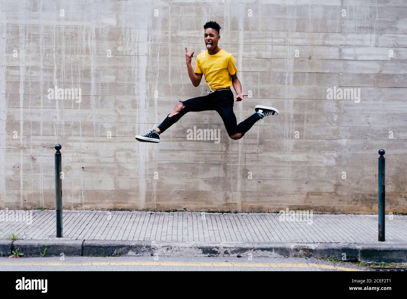 African american teen boy jumping High Resolution Stock Photography and ...