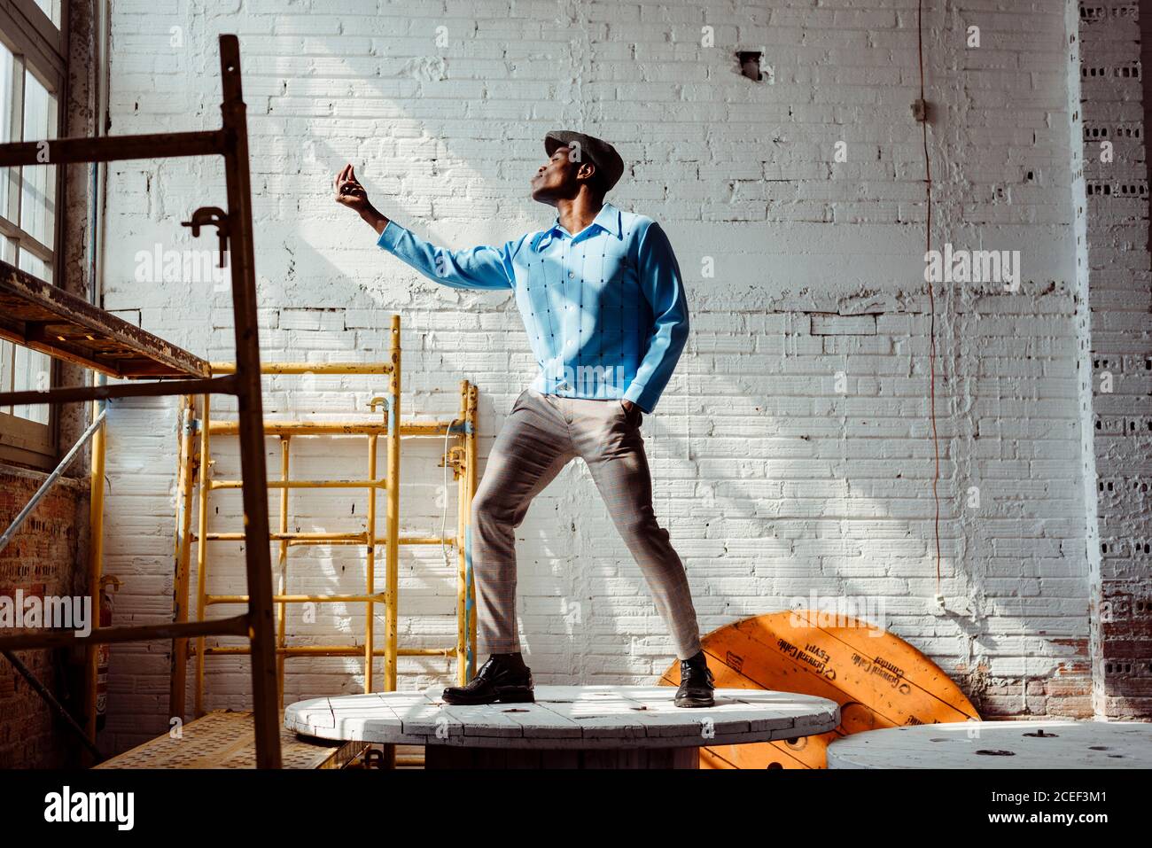 Table dancing hi-res stock photography and images - Alamy