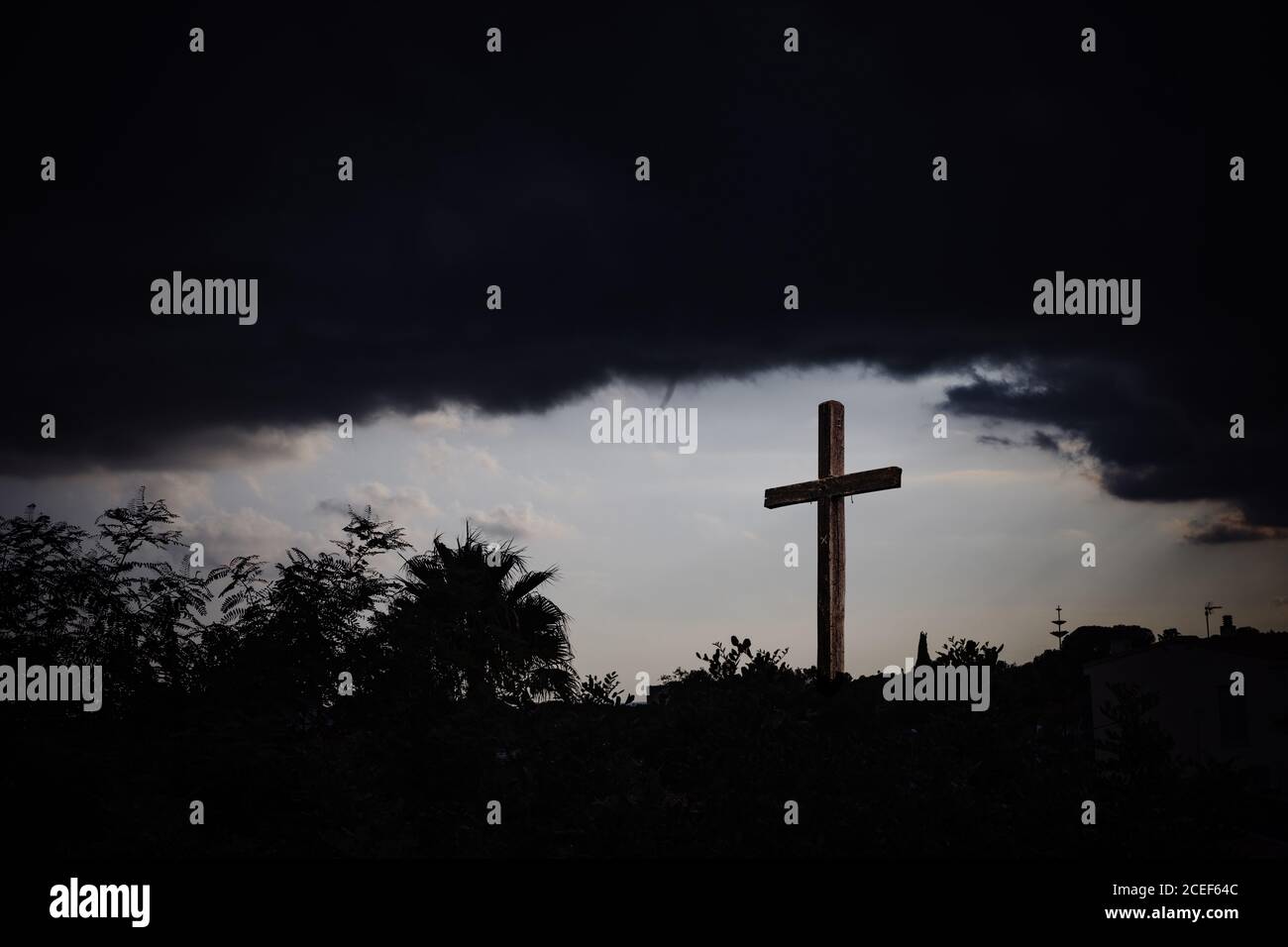 Cross in a scary scene for Halloween Stock Photo - Alamy