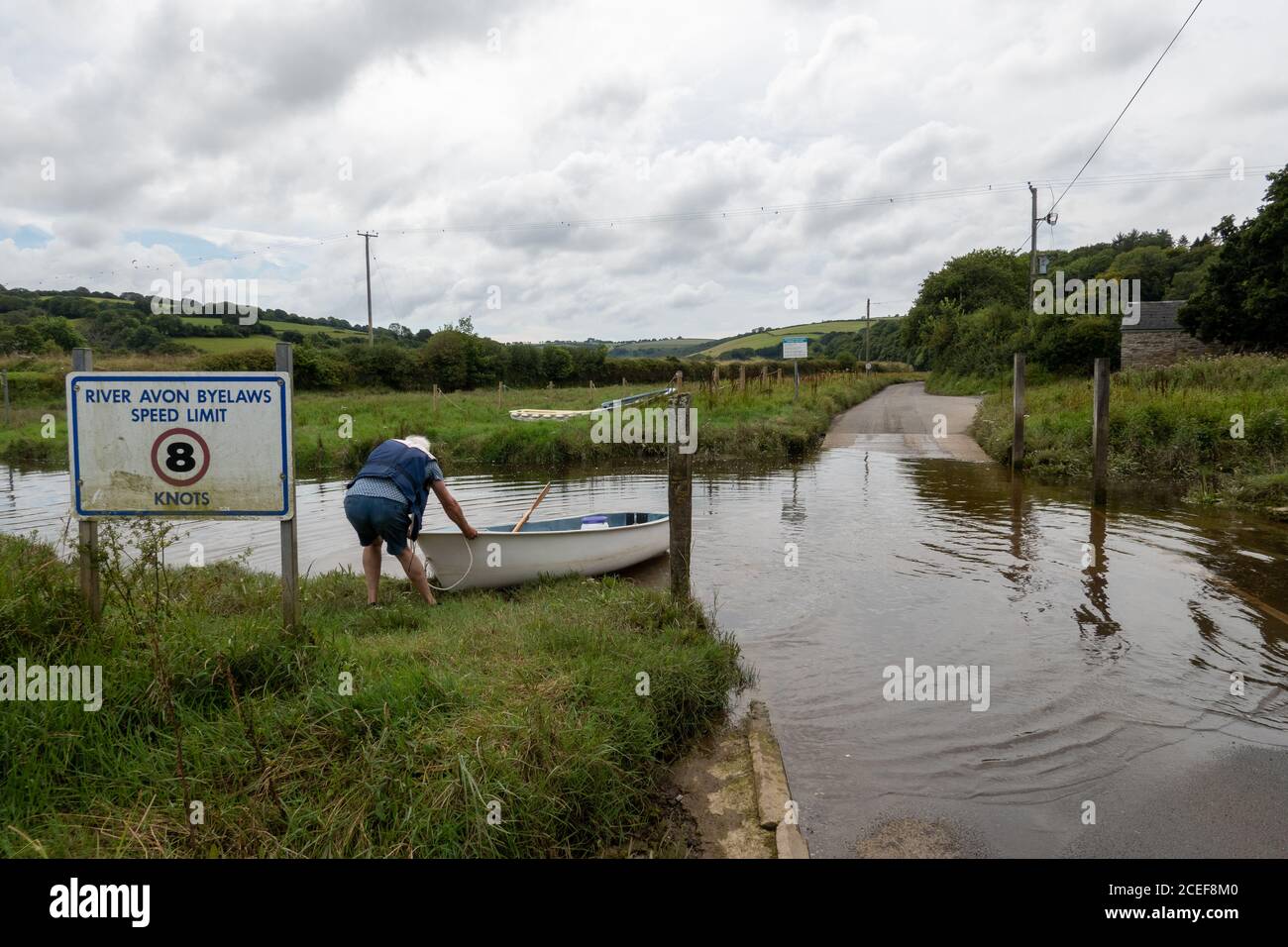River Avon speed limit 8 knots, Tidal Road, Aveton Gifford Stock Photo ...