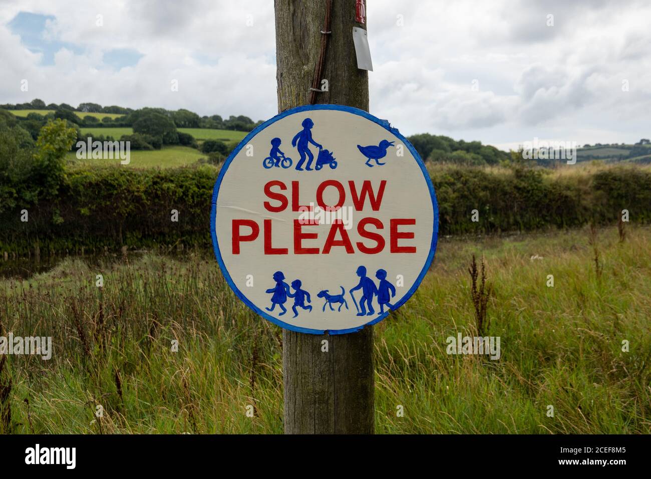 Please slow hi-res stock photography and images - Alamy
