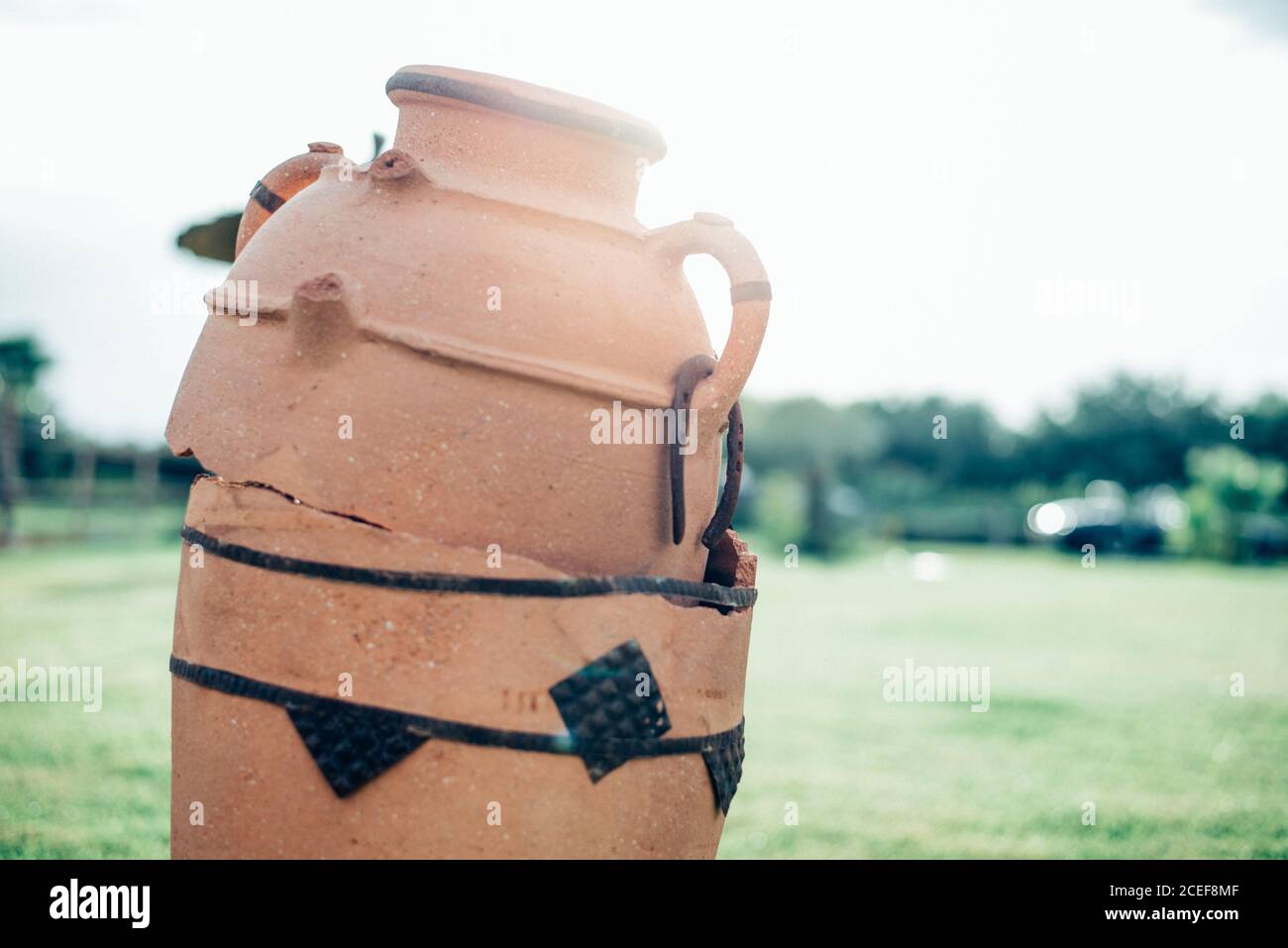 Broken pottery africa hi-res stock photography and images - Alamy