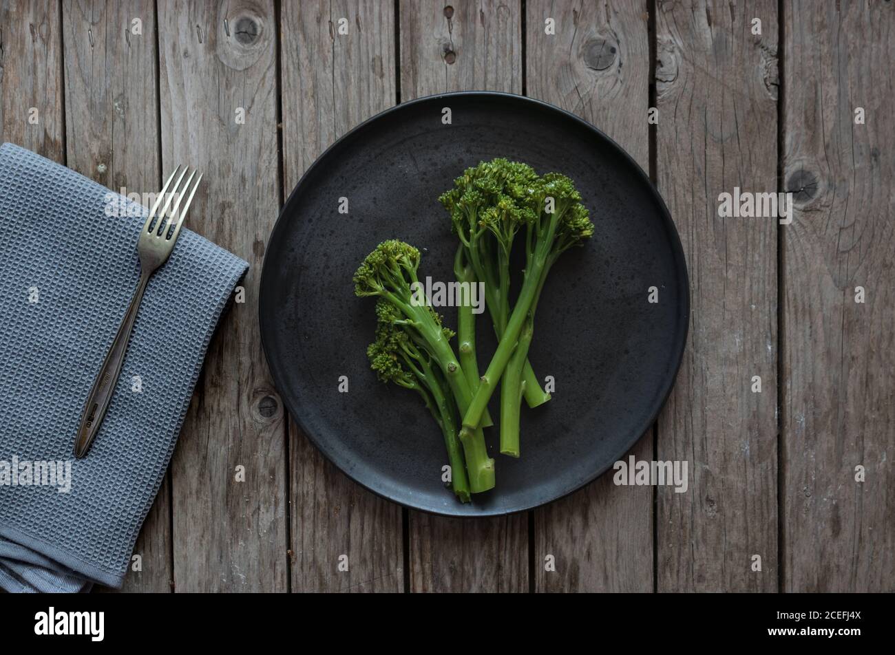 Broccoli on plate Stock Photo - Alamy