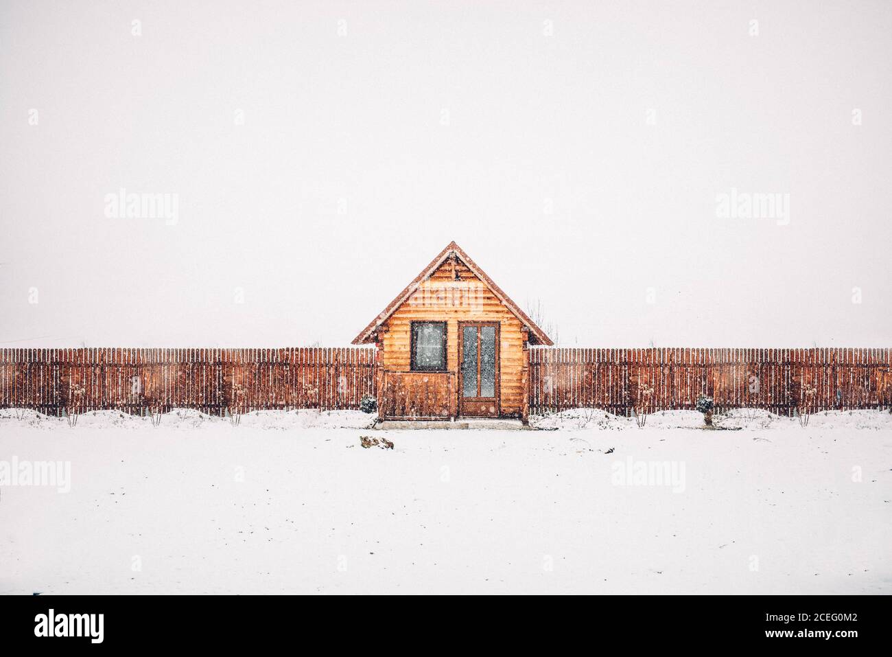 Lonely white cabin trees hi-res stock photography and images - Alamy