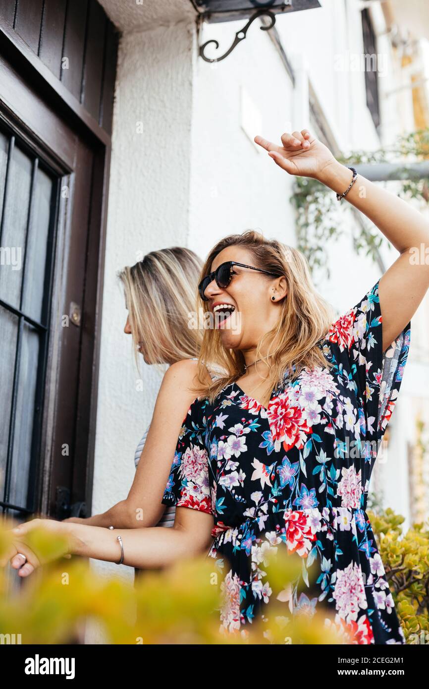Girls next door hi-res stock photography and images - Alamy