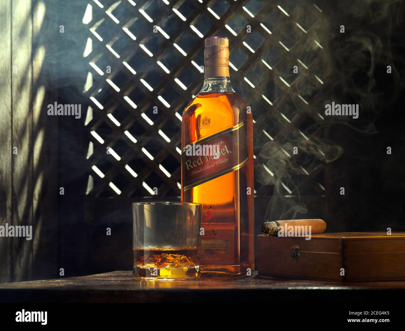 red label cigar Stock Photo - Alamy