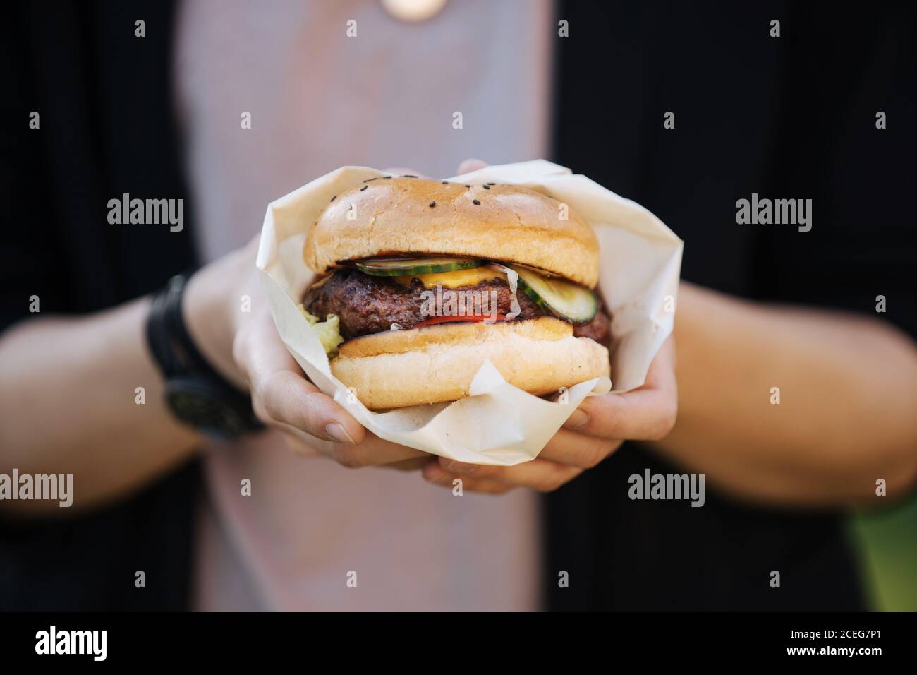 Chill burger hi-res stock photography and images - Alamy