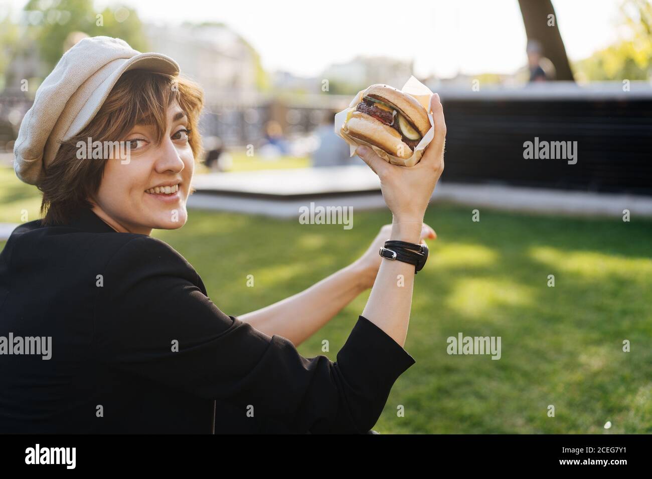 Chill burger hi-res stock photography and images - Alamy